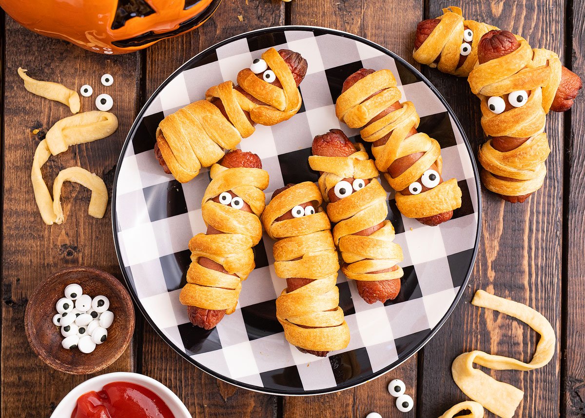 Spooky Halloween Appetizers That Will Thrill (and Chill) Your Guests ...