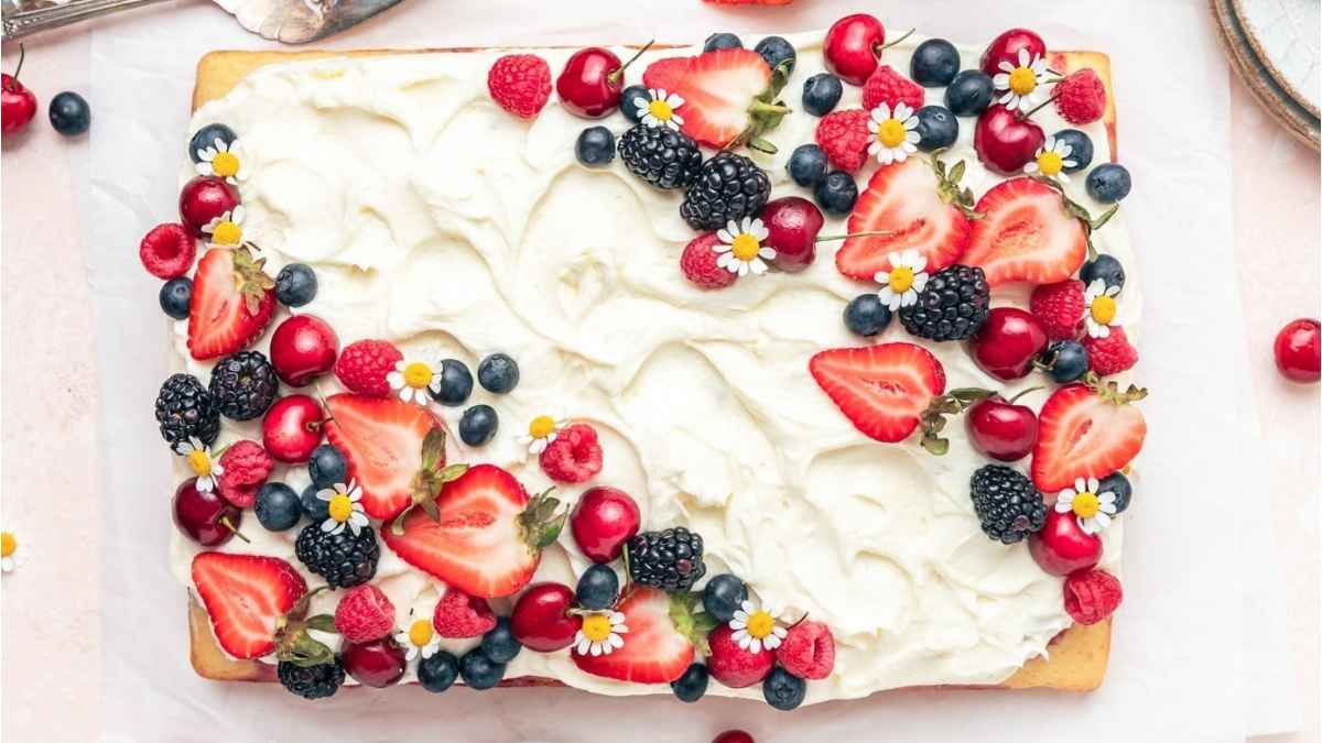 These 22 Poke Cakes Are the Easiest Way to Make Dessert Magic - The ...