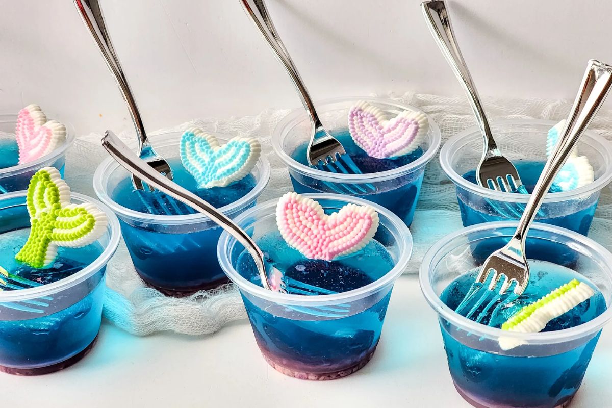 These Irresistible Jello Salad Recipes Will Jiggle Their Way into Your ...