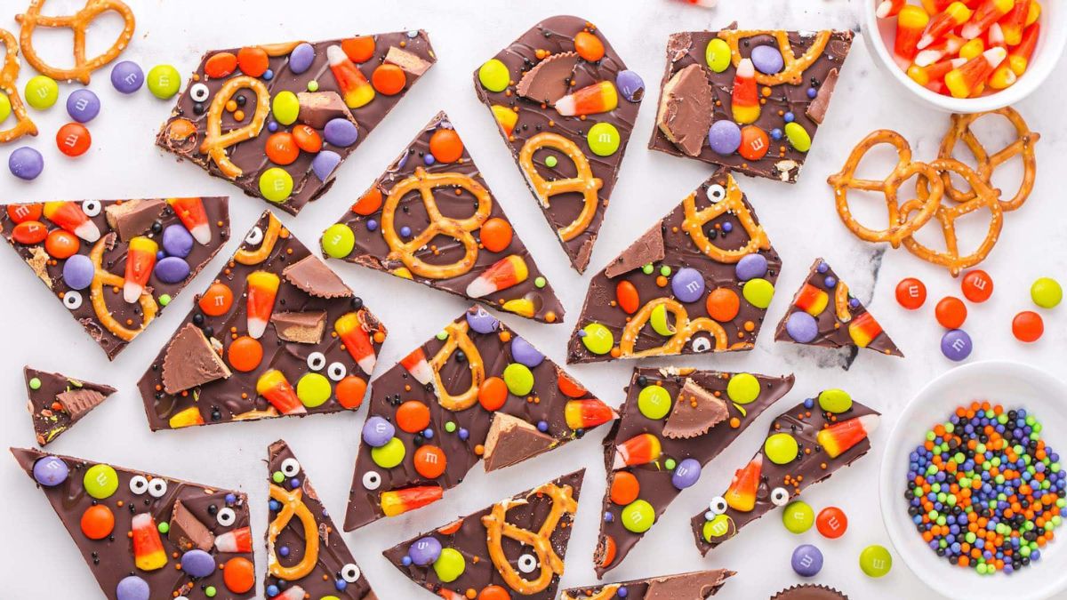 Scream-Worthy Halloween Desserts You’ll Devour in No Time! - The Hungry ...