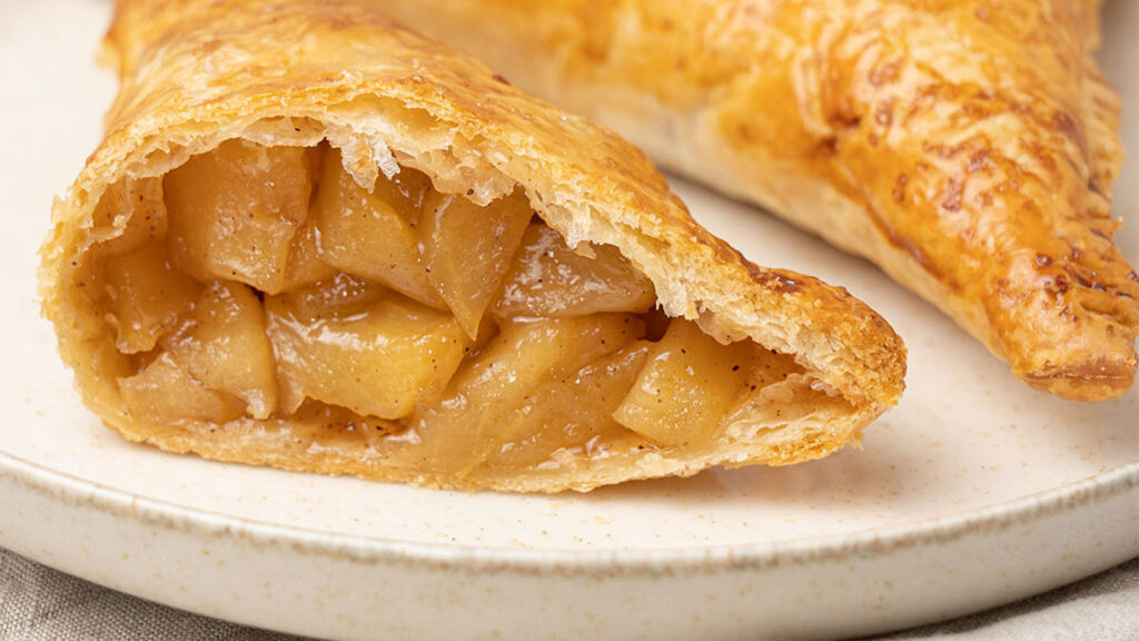 12 Irresistibly Delicious Cinnamon Apple Desserts You’ll Love to Make ...