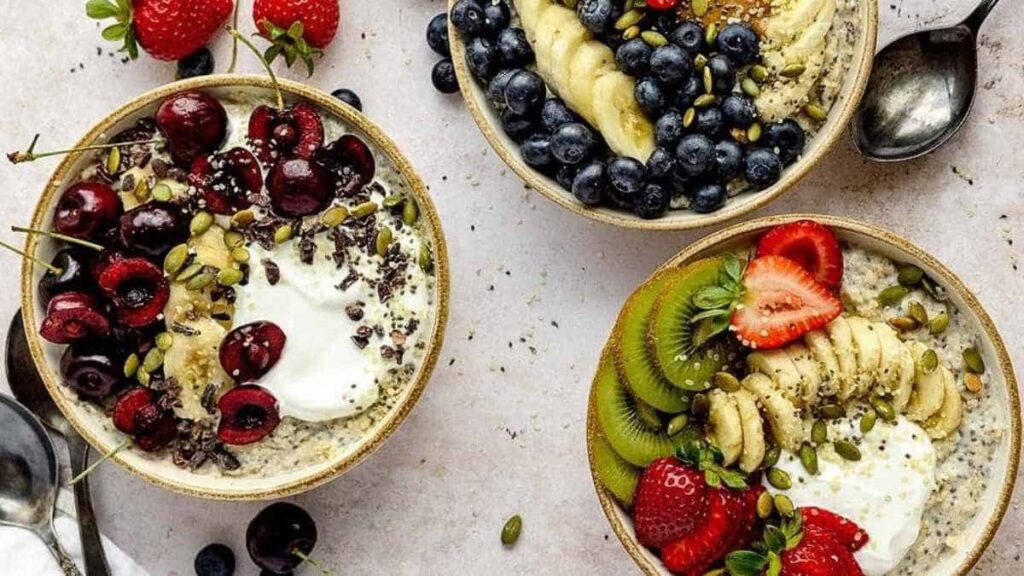 12 Comforting Oatmeal Recipes That Will Keep You Full - The Hungry Gourmet