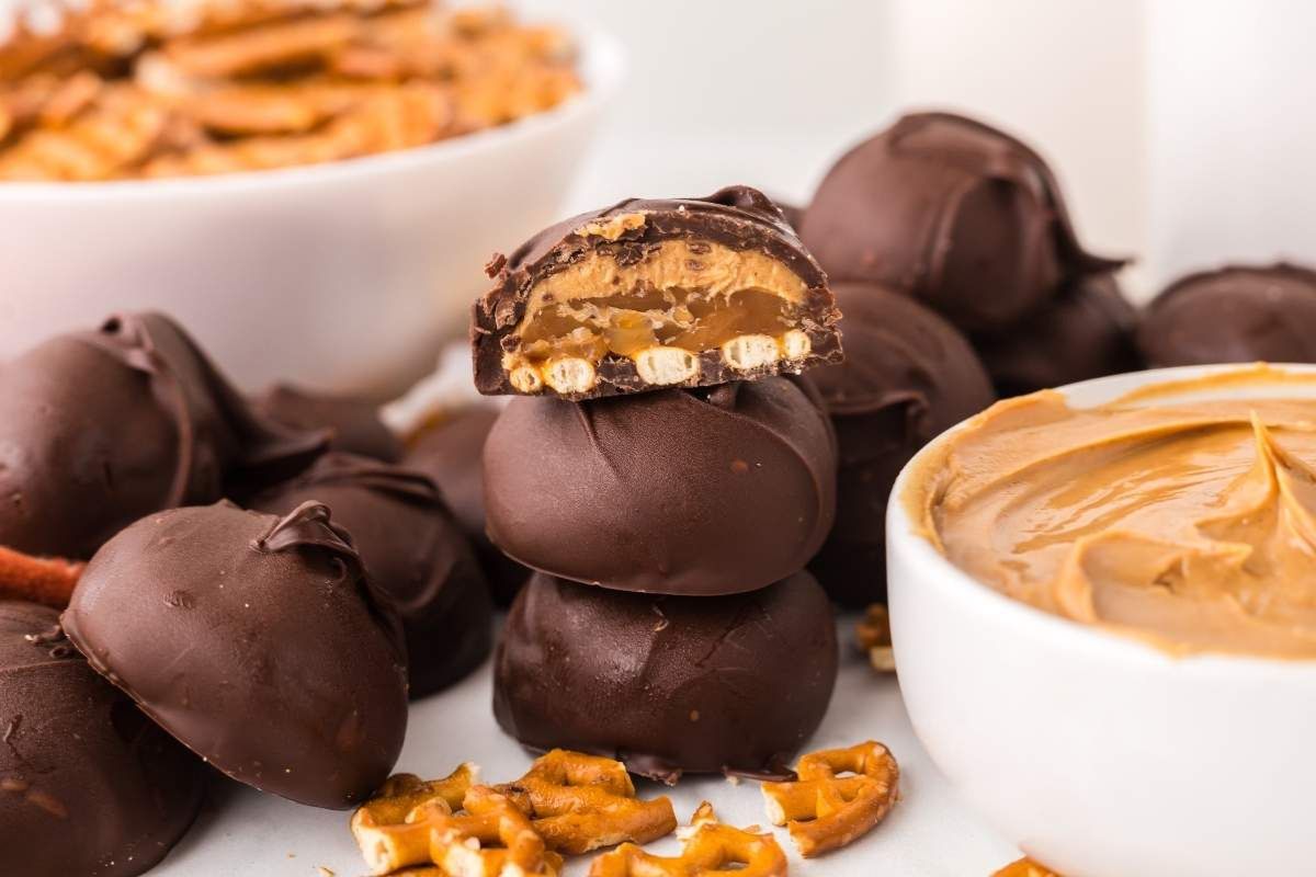 25 Christmas Candies So Good, Santa Will Steal Them - The Hungry Gourmet