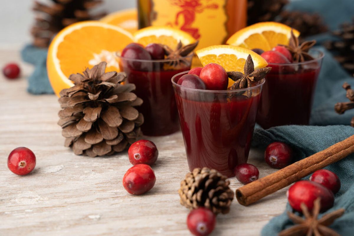 46 Thanksgiving Cocktails That’ll Keep the Good Times Flowing - The ...