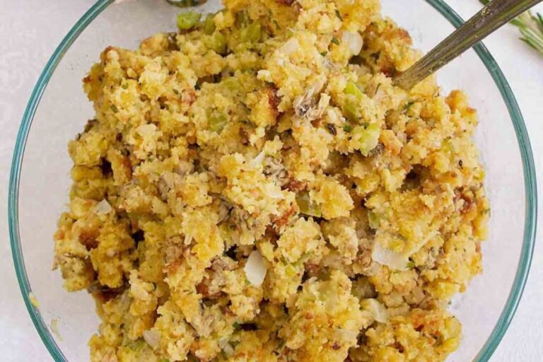 30 Thanksgiving Stuffings That Are Just as Good as the Main Course ...