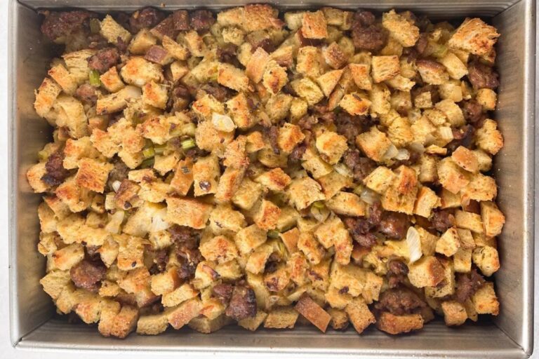 30 Thanksgiving Stuffings That Are Just as Good as the Main Course ...